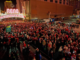 SANTA CRAWL GROUP PHOTO UNDER THE RENO ARCH RETURNS THIS YEAR! - Crawl ...