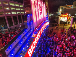 SANTA CRAWL GROUP PHOTO UNDER THE RENO ARCH RETURNS THIS YEAR! - Crawl ...