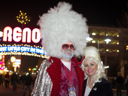 SANTA CRAWL GROUP PHOTO UNDER THE RENO ARCH RETURNS THIS YEAR! - Crawl ...