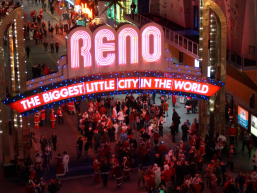 SANTA CRAWL GROUP PHOTO UNDER THE RENO ARCH RETURNS THIS YEAR! - Crawl ...