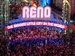 SANTA CRAWL GROUP PHOTO UNDER THE RENO ARCH RETURNS THIS YEAR! - Crawl ...