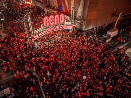 SANTA CRAWL GROUP PHOTO UNDER THE RENO ARCH RETURNS THIS YEAR! - Crawl ...
